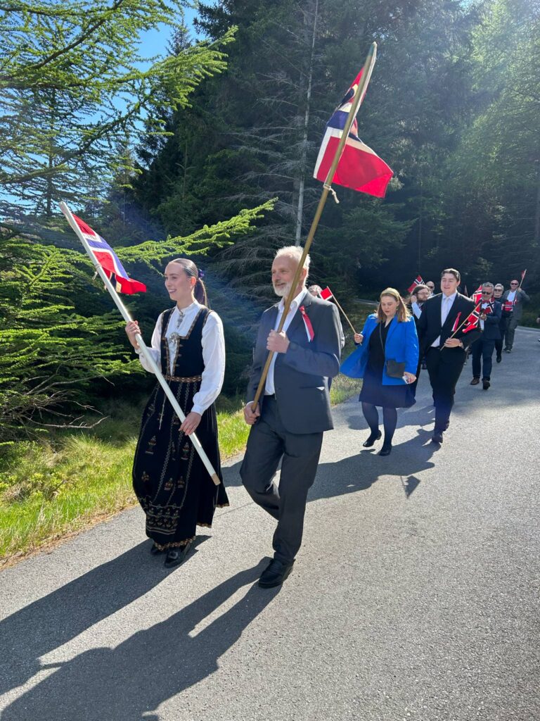 Fin feiring av nasjonaldagen i Grendahuset - barmen.no
